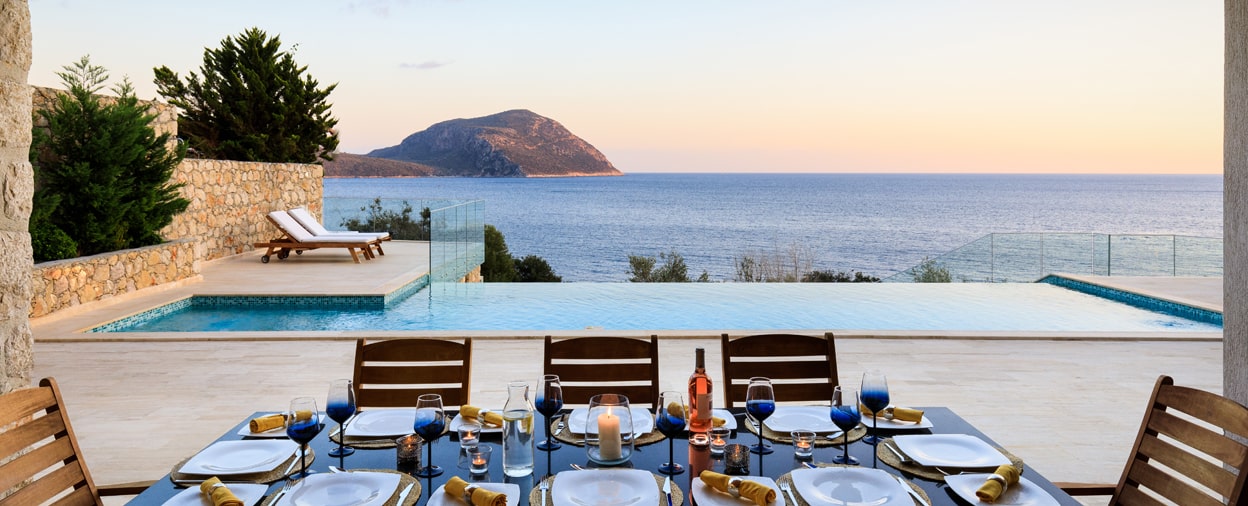 Kalamar Beachside - Thalassa | 6-bedroom Simpson Signature villa in ...